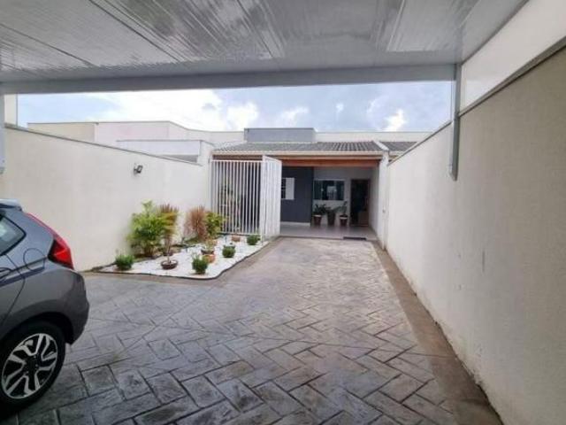 Casa à Venda no Jardim das Orquídeas em Americana com 2 Quartos 1 Suíte e 6 Vagas de Garagem