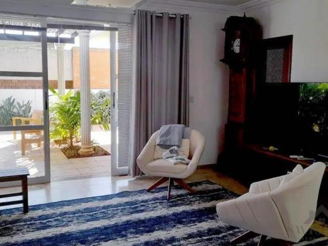 Casa à venda no Jardim das Paineiras em Campinas/SP