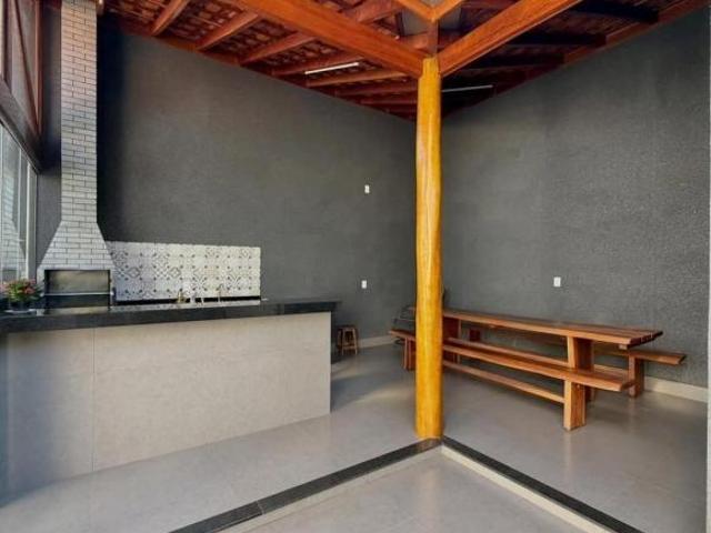 CASA À VENDA NO JARDIM DERMINIO