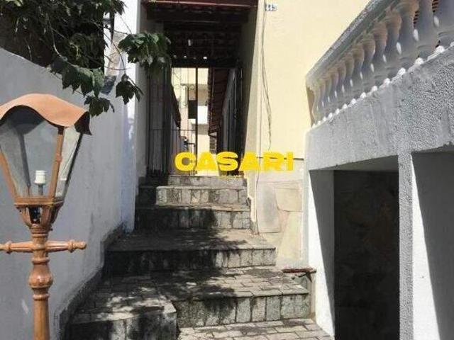 Casa à Venda no Jardim do Mar com 2 Dormitórios, Varanda e Edícula – São Bernard