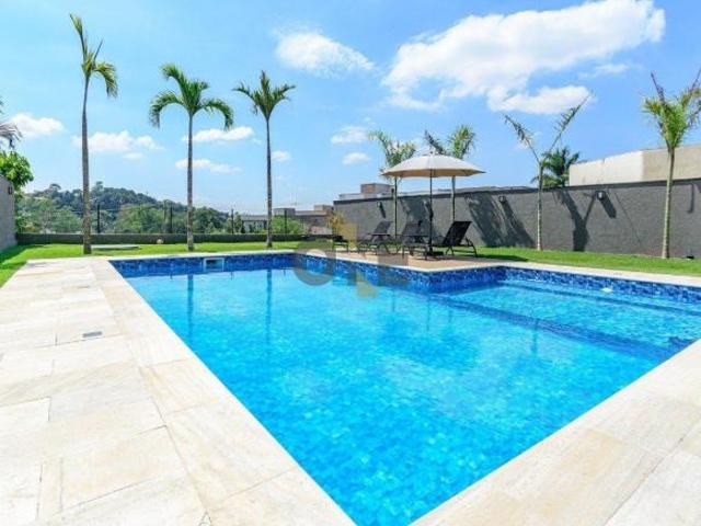 Casa à venda no Jardim do Golf I