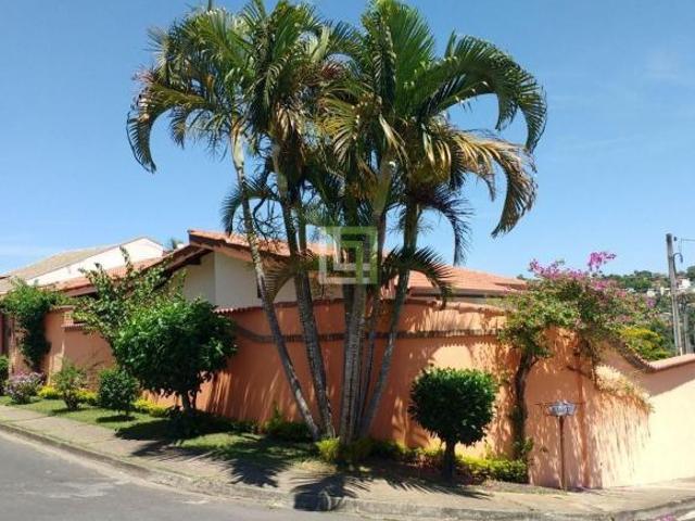 Casa à venda no Jardim do Lago