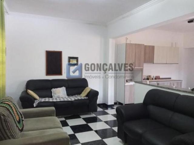 Casa à venda no Jardim do Pilar, Santo André – 2 quartos, 1 suíte, 2 vagas