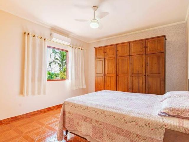 Casa à venda no Jardim do Sol