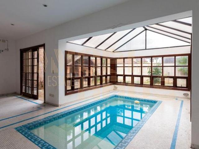 Casa à Venda no Jardim dos Estados SP 4 quartos