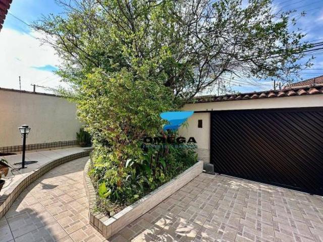 Casa à venda no Jardim dos Pássaros no Guarujá | Omega Imóveis