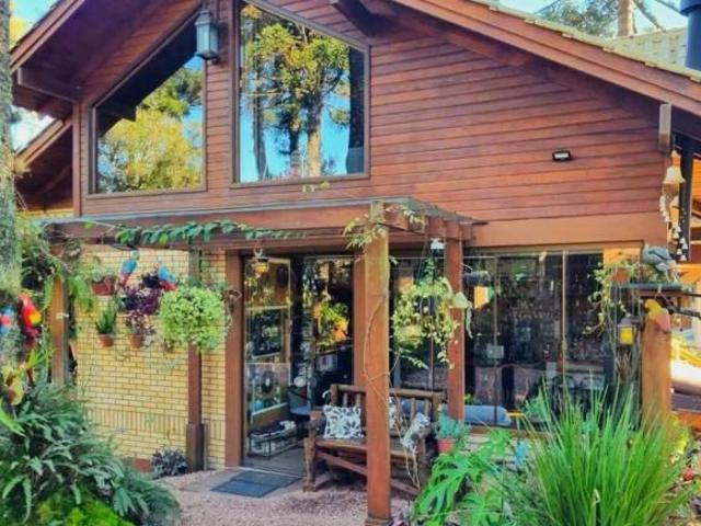 CASA À VENDA NO JARDIM DOS PINHEIROS EM CANELA
