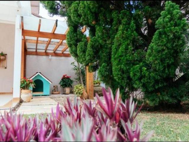 Casa à venda no Jardim Flamboyant B