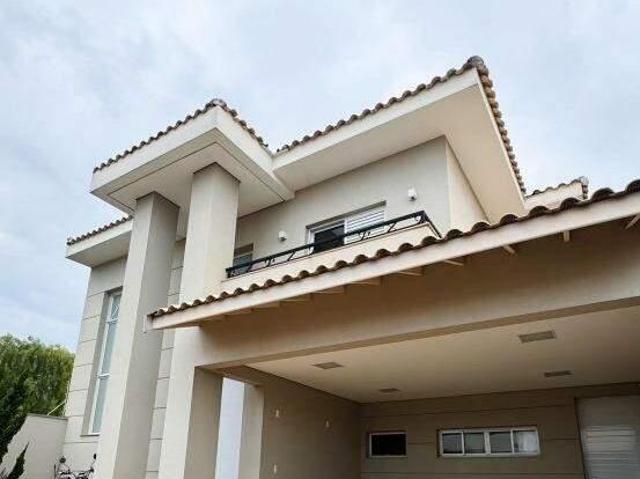 Casa à Venda no Jardim Flamboyant, Santa Bárbara d&apos Oeste com 3 suítes e piscina