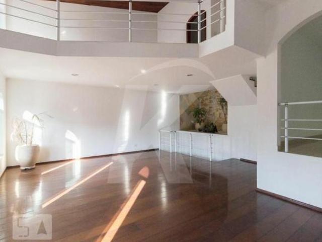 Casa à Venda no Jardim França 380m², 3 Suítes e 5 Vagas