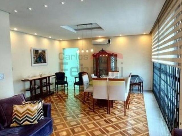 CASA Á VENDA NO JARDIM FRANÇA 3 DORMITÓRIOS E 5 VAGAS