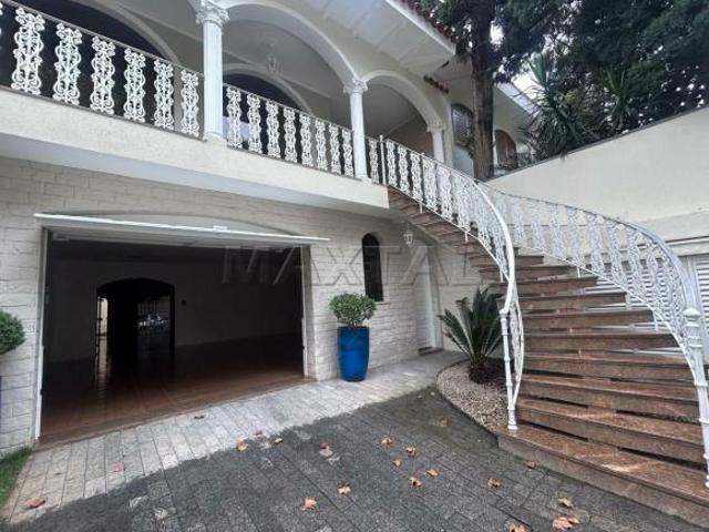 Casa à venda no Jardim França, 3 quartos, 2 suítes, 4 vagas, churrasqueira, salão de festas