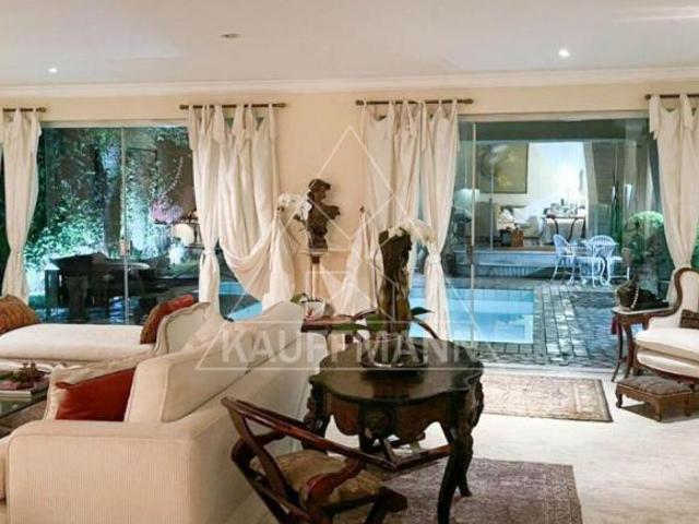 Casa à Venda no Jardim Guedala 3 Suítes 4 Vagas 580m² de Área Construída