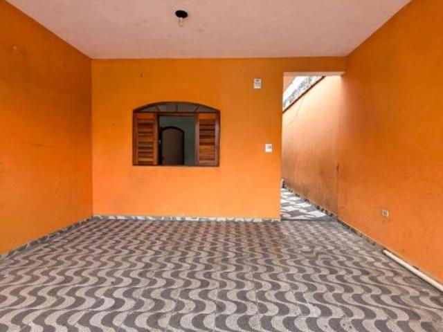 Casa à venda no Jardim Helena em São Paulo com 2 dormitórios, suíte e quintal