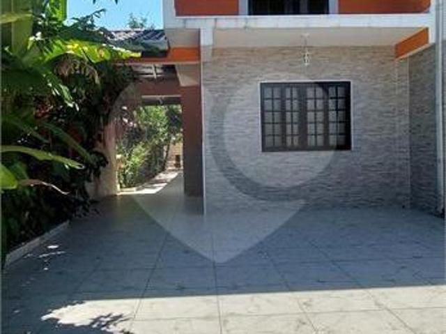 Casa à venda no Jardim Indaiá, Bertioga