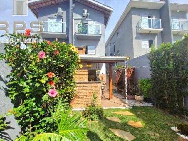 Casa a venda no Jardim Jaraguá em Atibaia, 3 suítes, Repleta de armários planejados, área verde inte