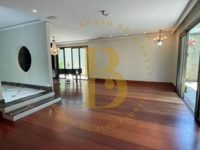 Casa á venda no Jardim Luzitania, 348 m², 3 suítes, 4 vagas próximo ao parque do Ibirapuera