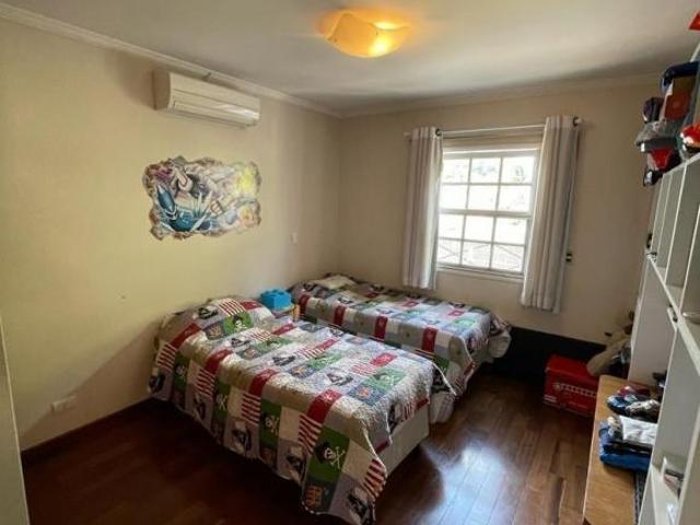 Casa à venda no Jardim Leonor com 300m² 3 dormitórios 2 suítes 4 banheiros 6 vagas
