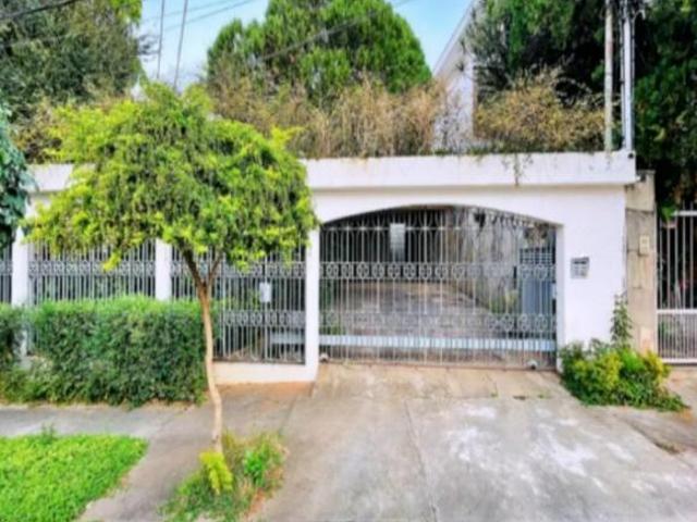 Casa à venda no Jardim Leonor Mendes de Barros com 243 m² 4 dormitórios 1 suíte 3 banheiros 4 vagas