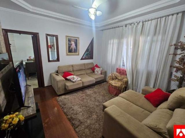 Casa à venda no Jardim Paraíso em Santa Bárbara d&apos Oeste com 3 quartos 1 suíte e 3 vagas de garagem