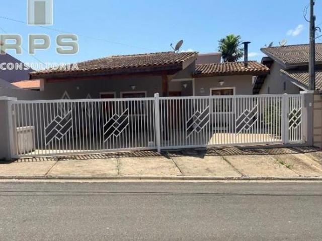Casa a venda no Jardim Paulista em Atibaia, 4 quartos sendo 02 suítes, 5 banheiros, piscina, churras