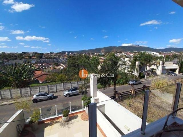 Casa à Venda no Jardim Paulista R$ 995.000,00 | 189m² de Terreno, 164m² de Área Construída