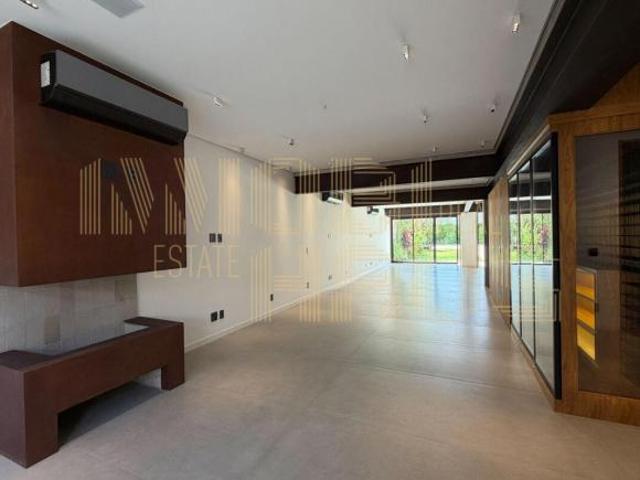 Casa à venda no Jardim Paulista | 5 quartos / 5 suítes