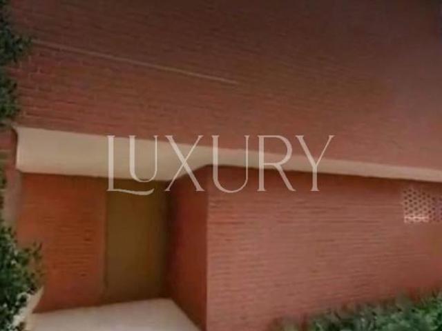 Casa à Venda no Jardim Paulistano, 400 m², 3 suítes, 2 vagas