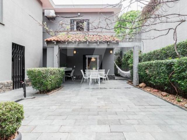 Casa à venda no Jardim Paulistano