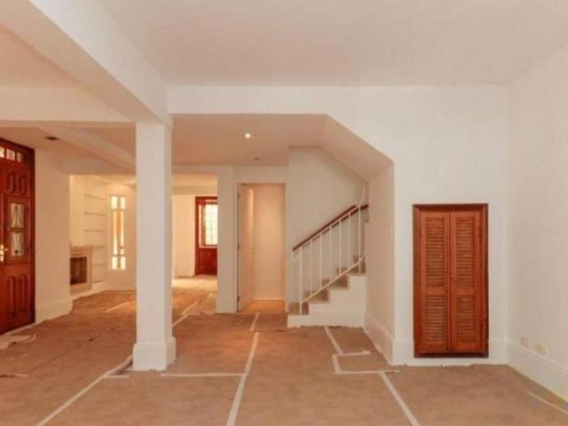 Casa à venda no Jardim Paulistano, SP