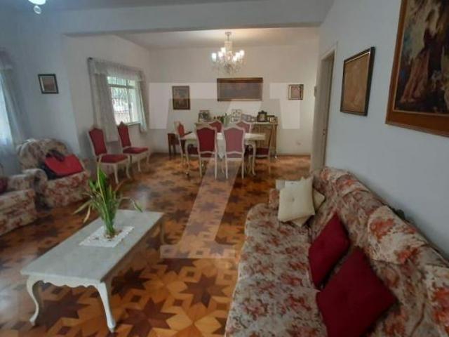 Casa à venda no Jardim Paulistano para reforma com 408m² de terreno