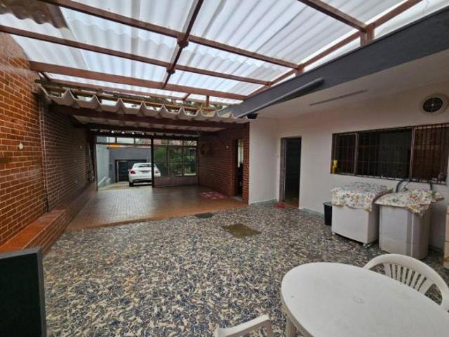 CASA À VENDA NO JARDIM PENHA – TERRENO DE 250m² | 5 VAGAS | EXCELENTE OPORTUNIDADE!