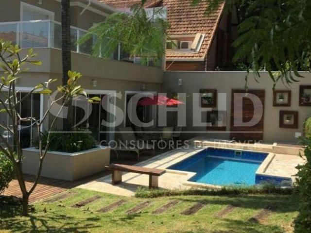 Casa à venda no Jardim Petrópolis. 3 suítes, 5 vagas