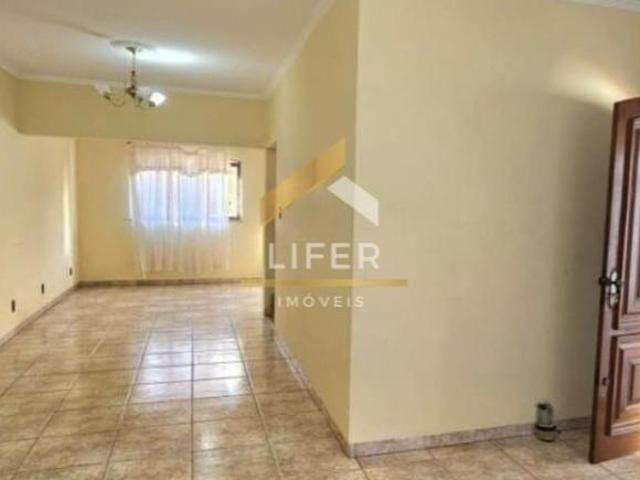 Casa à venda no Jardim Pinheiros – Excelente oportunidade
