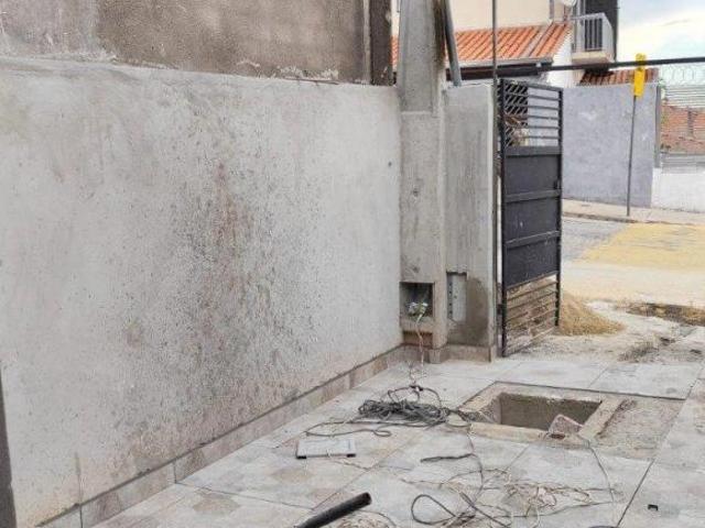 Casa à venda no Jardim Portal do Itavuvu