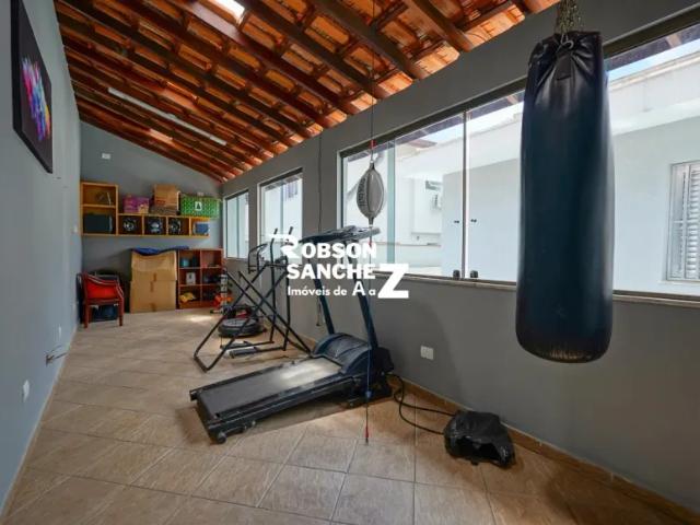 Casa a venda no Jardim Prudência com 3 quartos, 1 suíte, 4 vagas, 267m², área com hidromassagem!