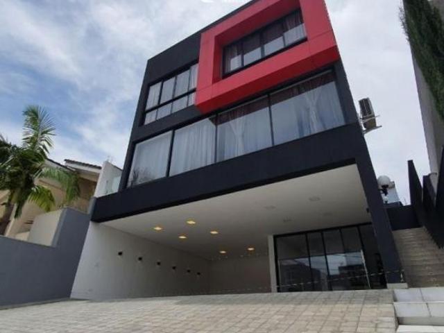Casa à venda no Jardim Rincão