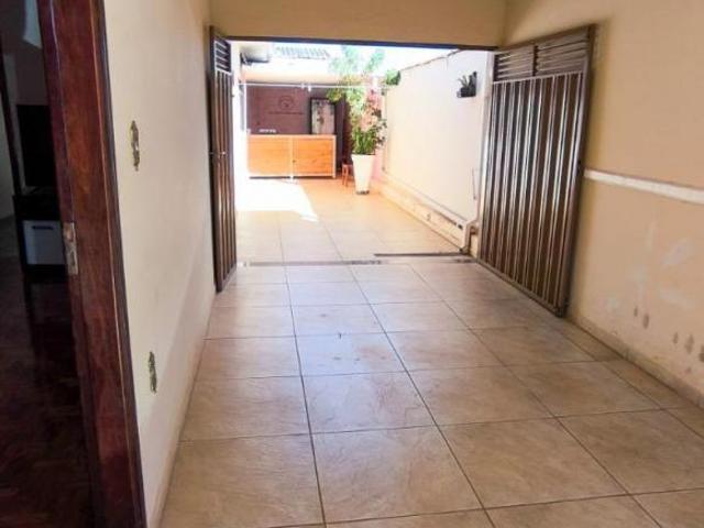 Casa à venda no Jardim Riviera