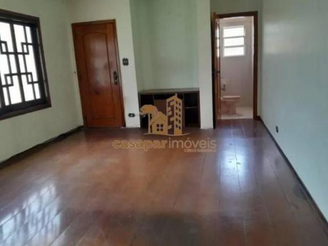 Casa à Venda no Jardim São Caetano com 240m², 3 Dormitórios com Edícula