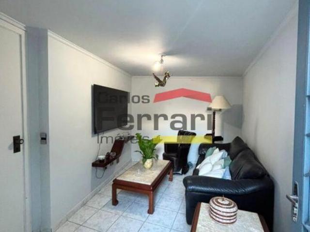 Casa à venda no Jardim São Paulo, 2 suítes, 2 vagas, espaço gourmet e segurança