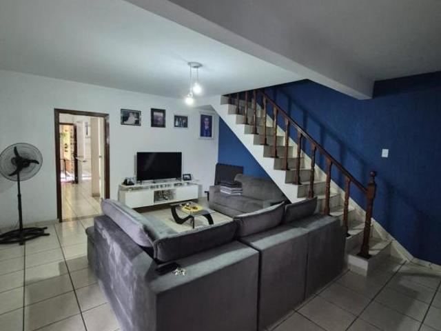 Casa à venda no Jardim São Salvador 3 dormitórios Taboão da Serra/SP