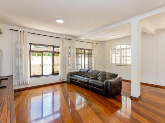 Casa à venda no Jardim Santo Amaro | 4 quartos
