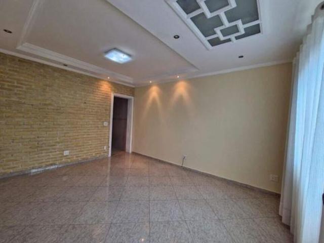 Casa à venda no Jardim, Santo André – 3 dorms 1 suíte, 2 vagas, financiamento