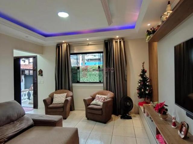 CASA À VENDA NO JARDIM TAMOIO EM JUNDIAÍ/SP