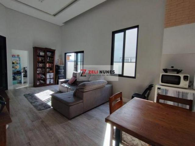 Casa à venda no Jardim Tereza Cristina