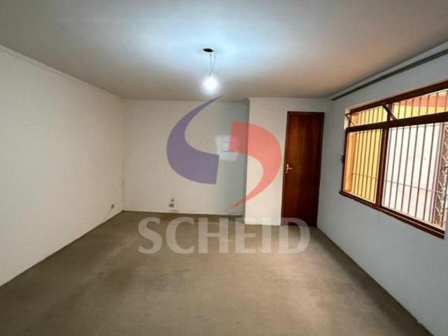 Casa à venda no Jardim Umuarama, com 3 quartos, sendo 1 suíte e 2 vagas