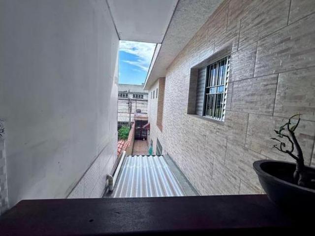 Casa à venda no Jardim Vila Galvão Guarulhos com 3 dormitórios e 2 vagas