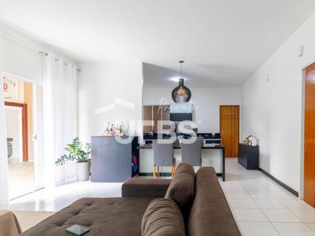 Casa à Venda no Jardim Vitória com 3 Suítes, Piscina e Energia Fotovoltaica | 188 m² e 3 Vagas Cober