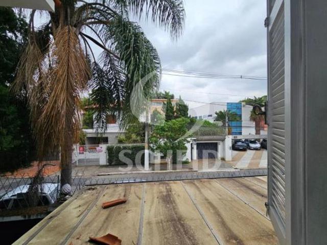 Casa a Venda no Jardins 258m² com 5 salas 3 banheiros 2 vagas com Piscina