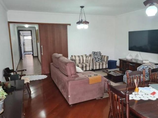 Casa à venda no Jd Campo Grande 250m2 com 3 quartos, sendo 1 suíte e amplo quintal